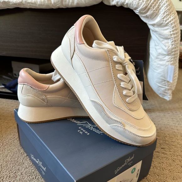 Universal Thread | Shoes | Universal Thread Sneakers Size 8 | Poshmark
